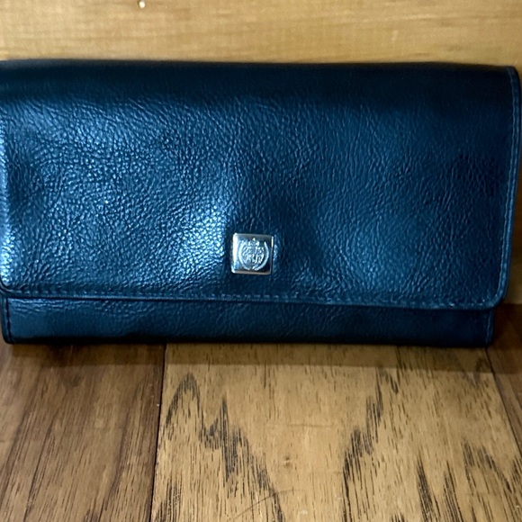 Liz Claiborne | Bags | Liz Claiborne 9s Royalty Long Trifold Wallet ...